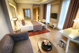 Quarto Duplo Deluxe | 1 quarto, roupa de alta qualidade, minibar