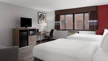 Quarto, 2 camas Queen, para não fumantes | Roupas de cama premium, camas com colchões pillow-top