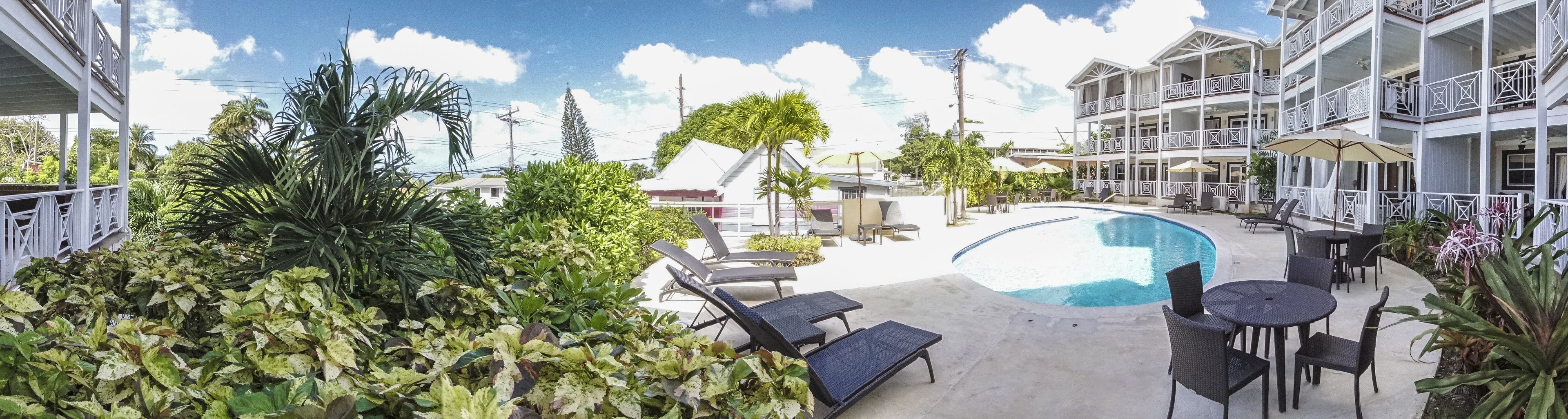 2 piscinas exteriores 