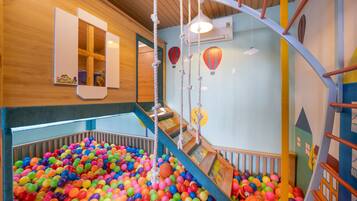 Área de recreio para crianças (coberta)