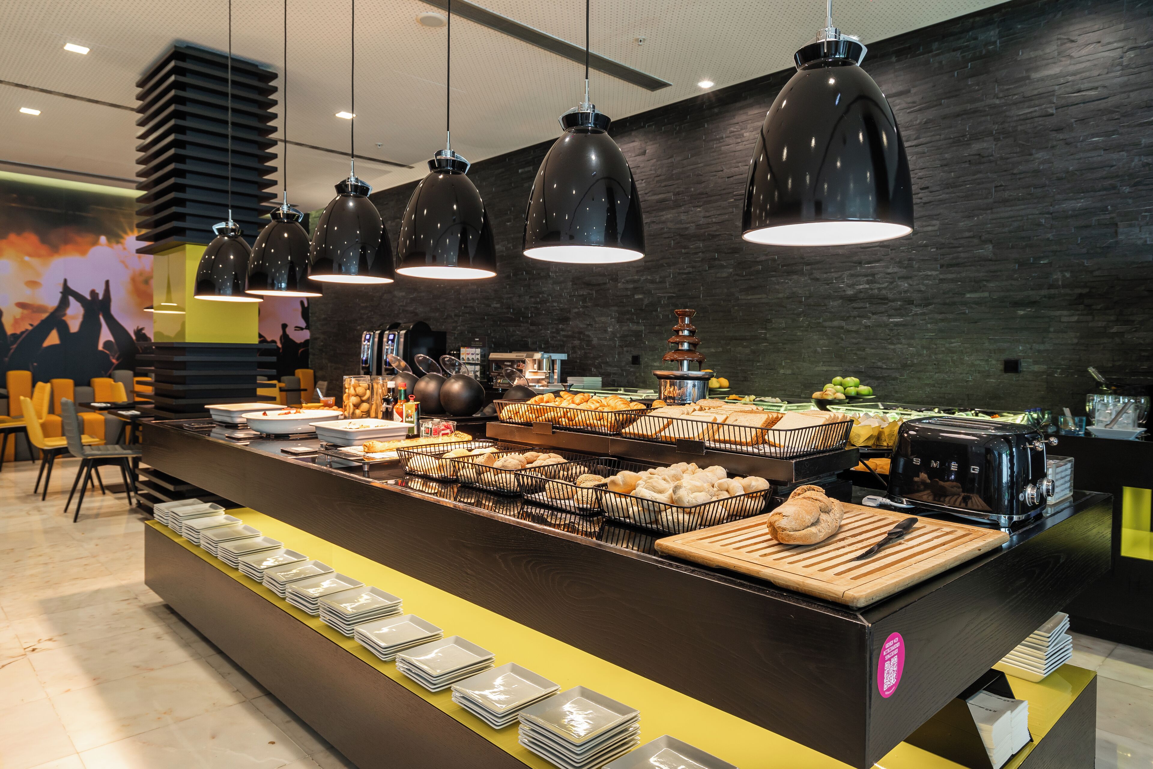 Pequeno-almoço tipo buffet diário (12 EUR por pessoa) 