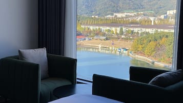 Quarto Design | Vista para o lago