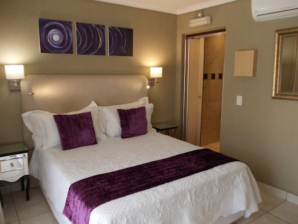 Homestay Travel Guest House - Krugersdorp