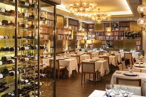 Café da manhã, almoço e jantar