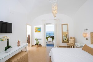 Quarto Duplo Lua de Mel | Minibar, cofre no quarto, secretária 
