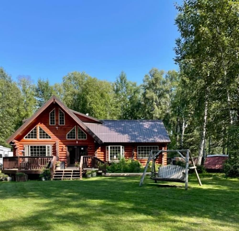 Meandering Moose Lodging - Talkeetna, AK