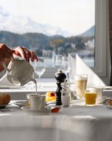 Café da manhã com buffet todos os dias mediante uma taxa