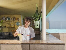 Bar à beira da piscina