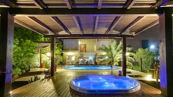 Banheira de hidromassagem exterior