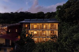 Fachada da propriedade