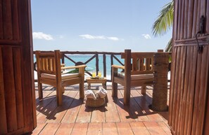 Seafront LogCabine | Varanda