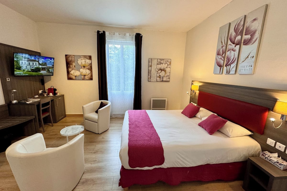 Quarto Duplo Superior | Minibar, cofre no quarto, secretária, quartos insonorizados