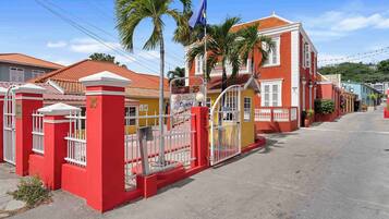 Fachada da propriedade