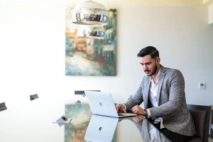 Televisor de 40 polegadas com canais por cabo 