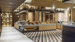 Pequenos-almoços, almoços, jantares servidos, cozinha chinesa