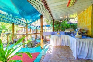 Café da manhã com buffet todos os dias mediante uma taxa