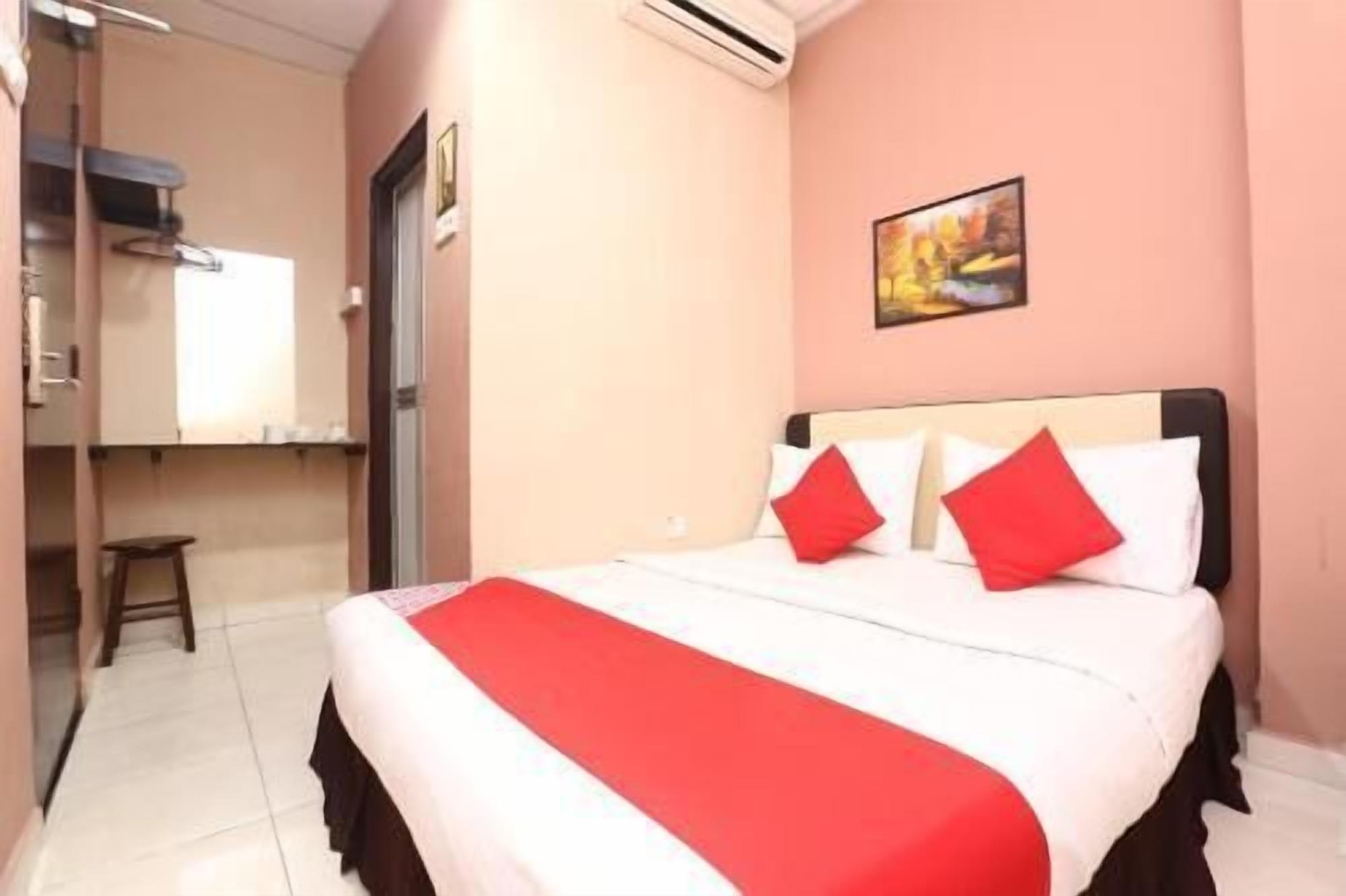 Escrivaninha, Wi-Fi de cortesia, roupa de cama