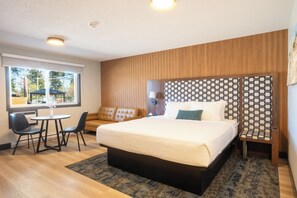 King Studio Signature Suite | Secretária, secretária adequada para computadores portáteis 