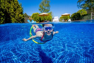 Piscina externa, piscina aquecida