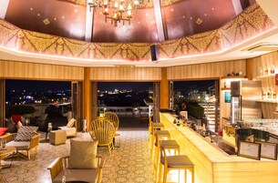 Serve jantar e happy hour 