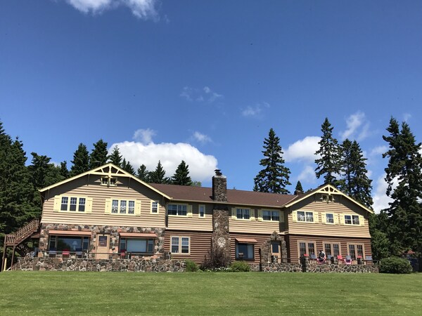 Cascade Lodge - Grand Marais, MN