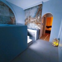 Executive Water Apartment | Lençóis italianos Frette, roupa de alta qualidade, cofre no quarto 