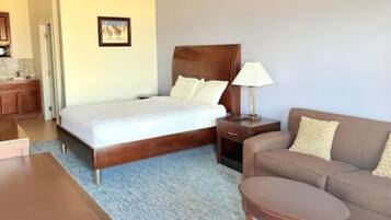 Quarto (King Bed Accessible) | Secretária, ferro/tábua de engomar, Wi-fi grátis