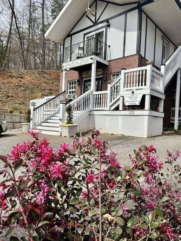 Grafton Lodge - North Carolina