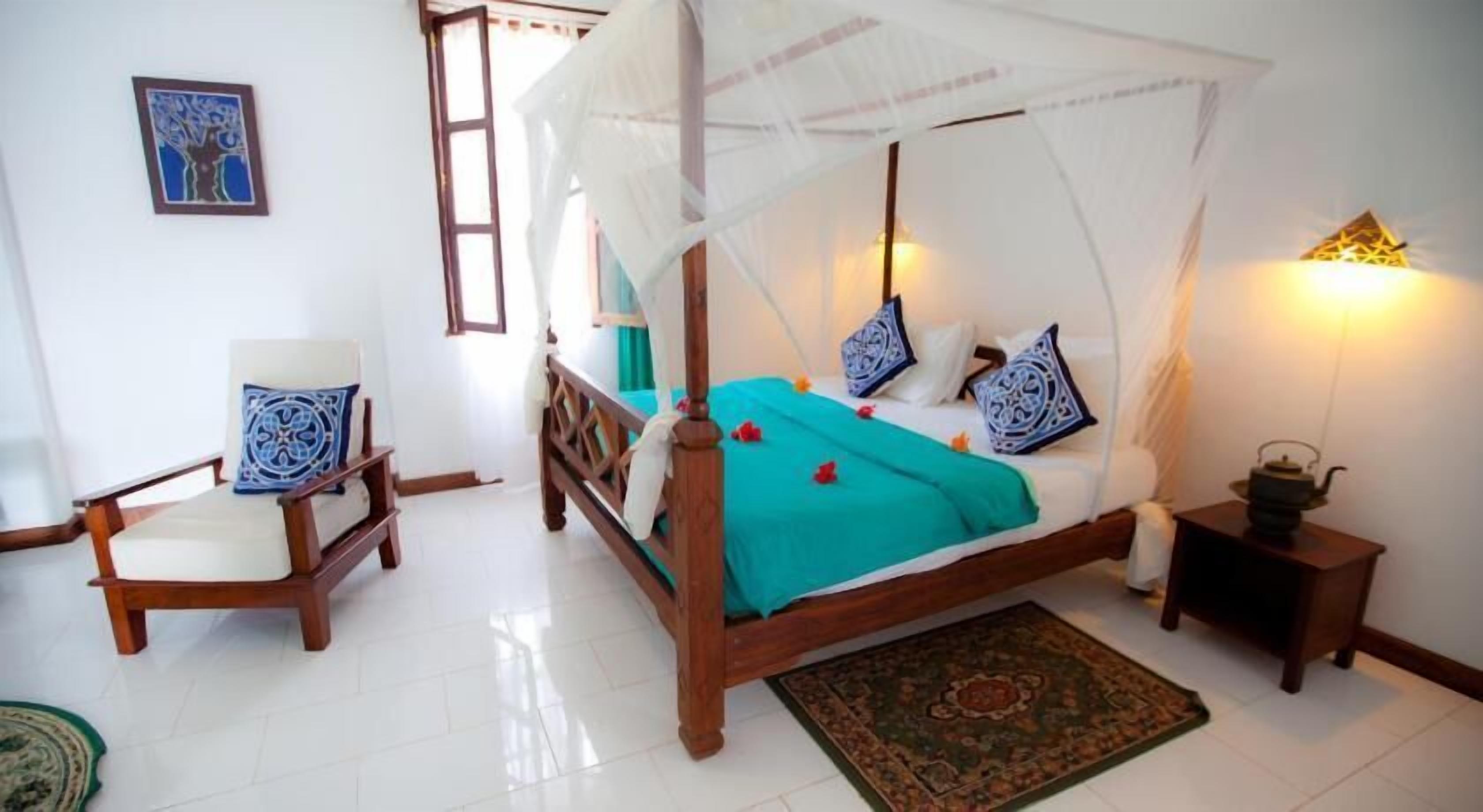 Cofre no quarto, secretária, Wi-fi grátis, roupa de cama fornecida 