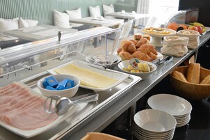 Pequeno-almoço continental diário incluído 