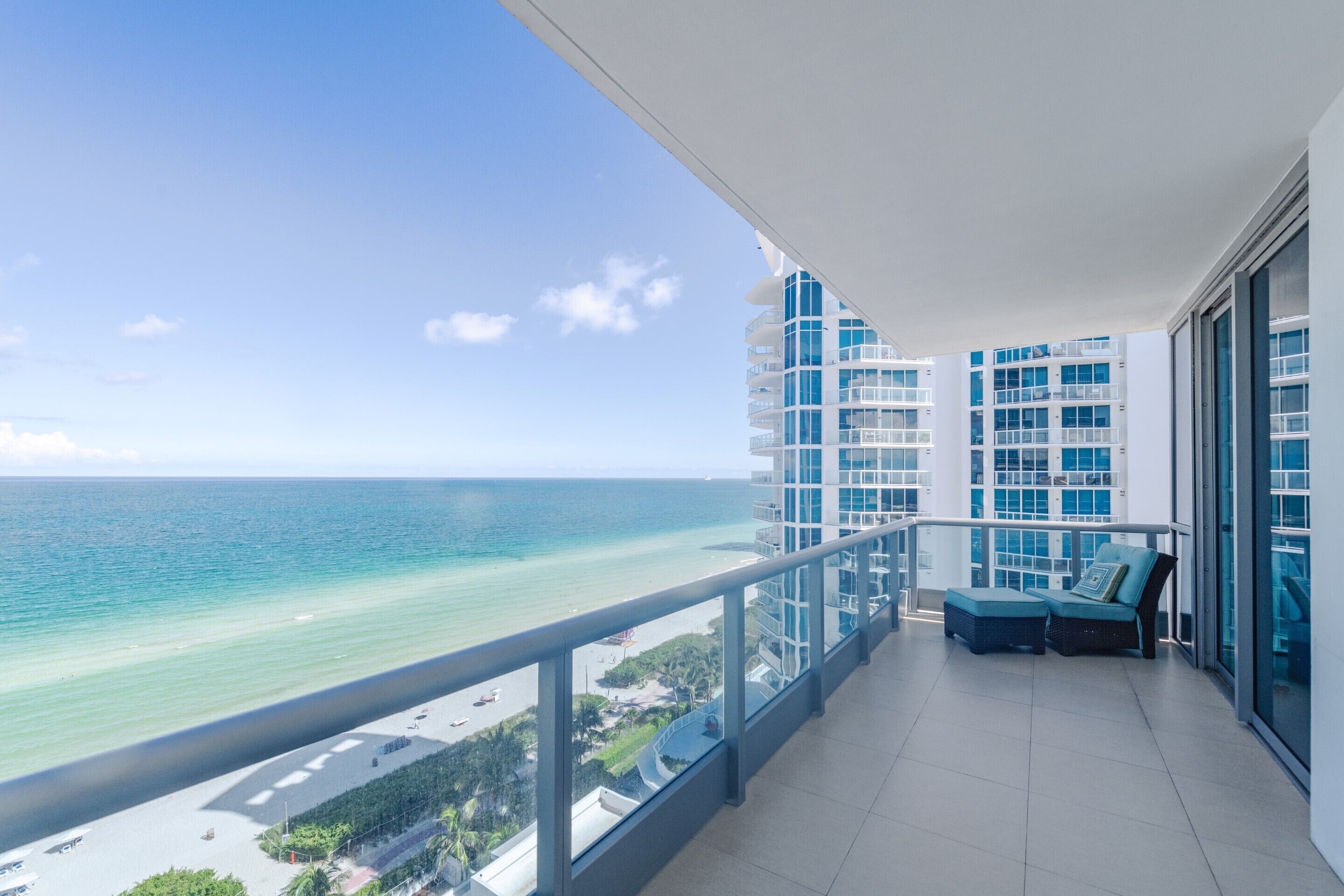 Apartamento luxo, 1 quarto, de frente para o oceano (Corner) | Sacada