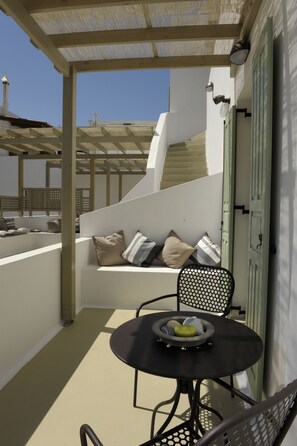 Quarto Superior, vista para o pátio | Terraço/pátio interior