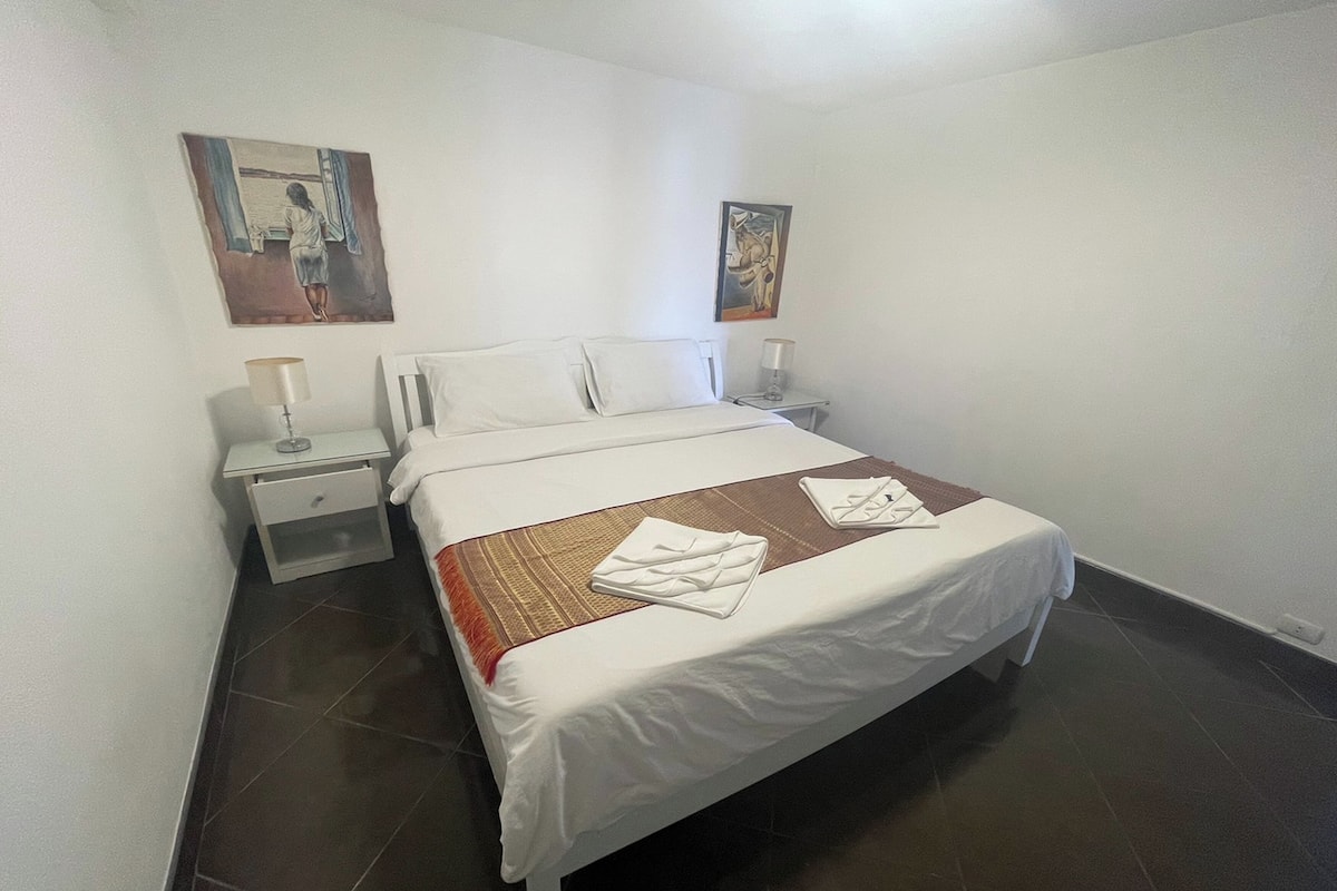 Villa, 2 quartos | 1 quarto, cofre no quarto, secretária