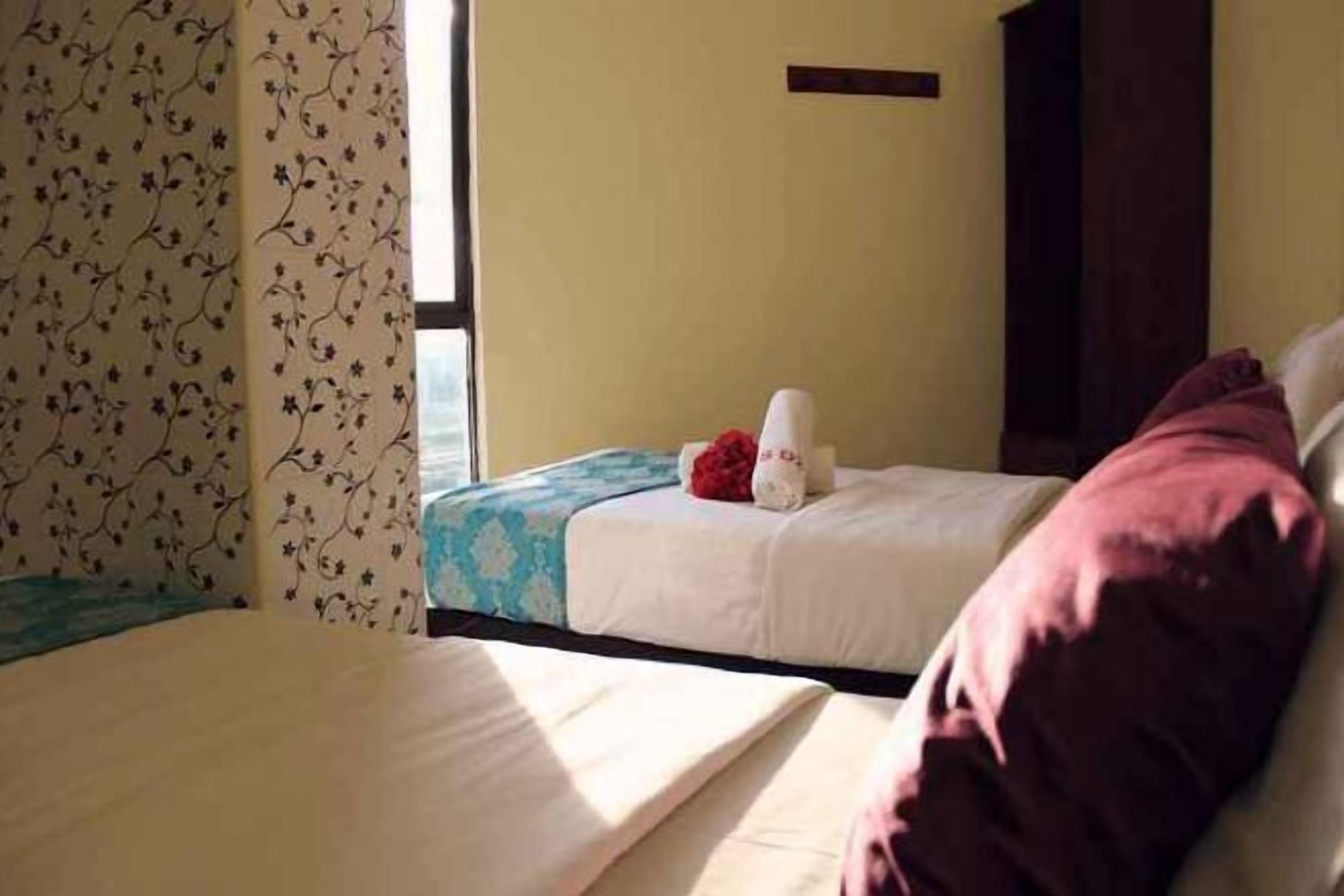 Secretária, Wi-fi grátis, roupa de cama fornecida 