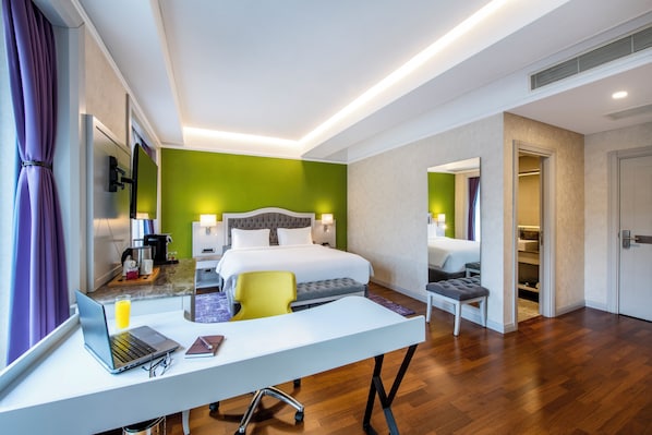 Privilege, Quarto luxo, 1 cama de casal | Frigobar, cofres nos quartos, escrivaninha, quartos à prova de som