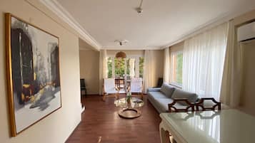 Villa Superior, vista para o jardim | Sala de estar