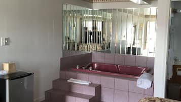 Quarto luxo, 1 cama King, para não fumantes (Whirlpool Tub) | Banheira de hidromassagem