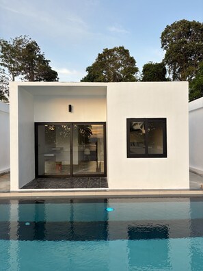 Secretária, Wi-fi grátis, roupa de cama fornecida