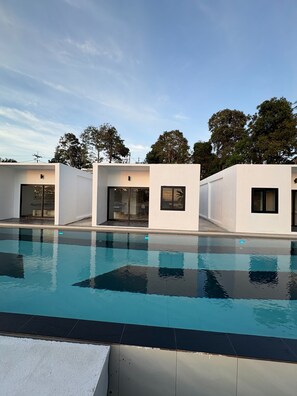 Secretária, Wi-fi grátis, roupa de cama fornecida