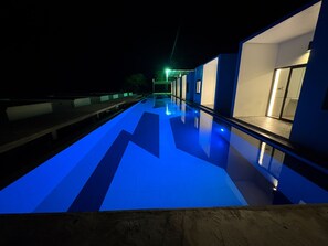 Secretária, Wi-fi grátis, roupa de cama fornecida