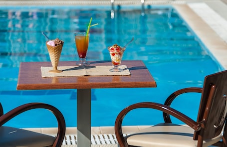 Comida e bebidas. Zante Nest Studios & Apartments