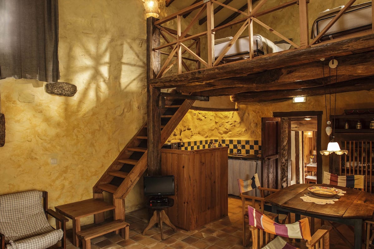 Villa Tradicional, 1 quarto, terraço, mezanino | Cozinha privada | Um frigorífico no espaço comum, um micro-ondas no espaço comum