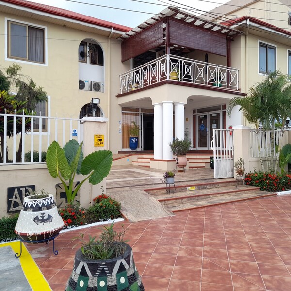 Asantewaa Premier Hotel - Kumasi
