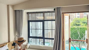 Minibar grátis, cofre no quarto, berços/camas para crianças grátis