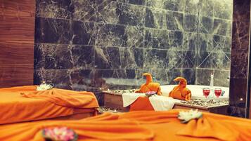 Sauna, banheira de hidromassagem, banho turco, hammam, massagens
