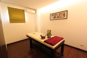 Massagens tailandesas, esfoliações corporais, tratamentos faciais 