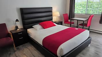 Quarto Deluxe, 1 cama queen-size, não fumadores, vista para a montanha | Roupa de alta qualidade, Wi-fi grátis, roupa de cama fornecida