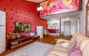 Quarto Superior | Sala de estar | TV de ecrã plano 