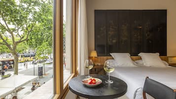 Quarto luxo | Área de estar | TV de tela plana