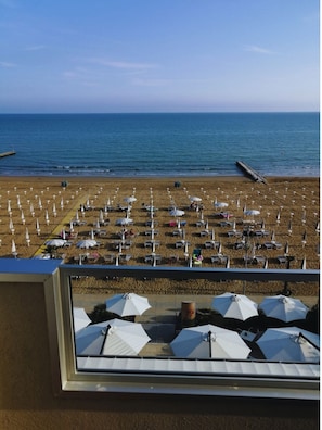 Vista para praia/oceano